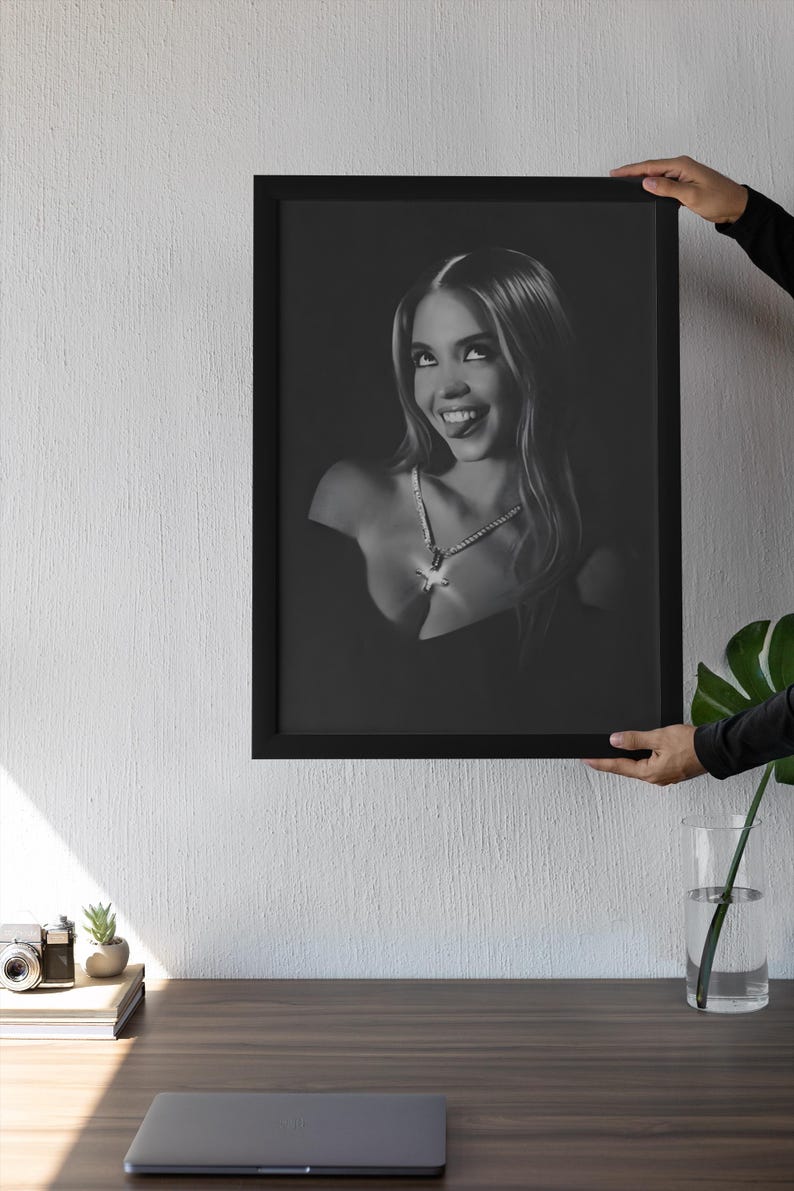 Essential Sydney Sweeney Portrait Wall Art | Aesthetic Actress Poster ...