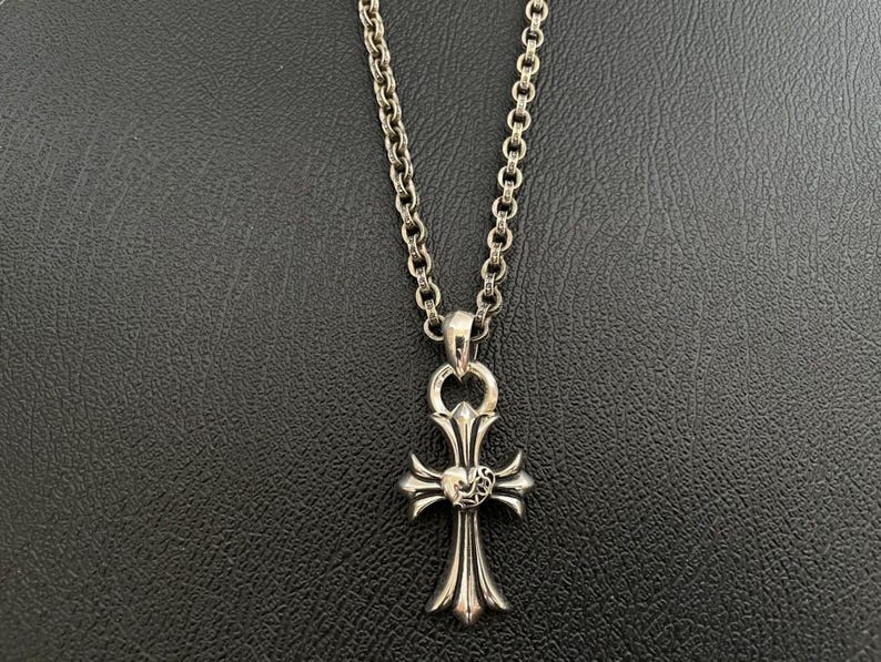 Colección de collares de plata con la Cruz Eterna: colgantes góticos de ...