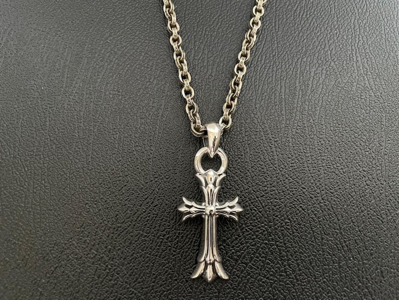 Colección de collares de plata con la Cruz Eterna: colgantes góticos de ...