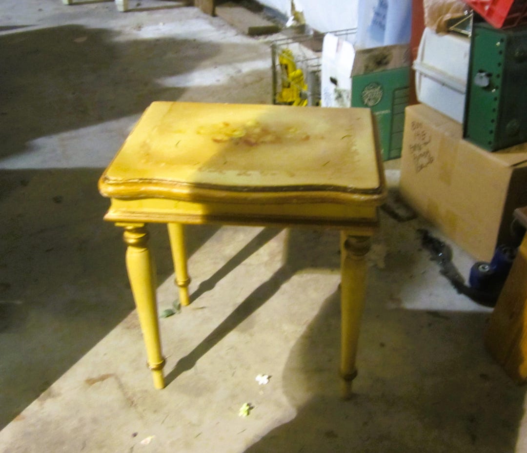 Vtg Small Cream Colored Occasional Table W/floral Decor in Center on ...