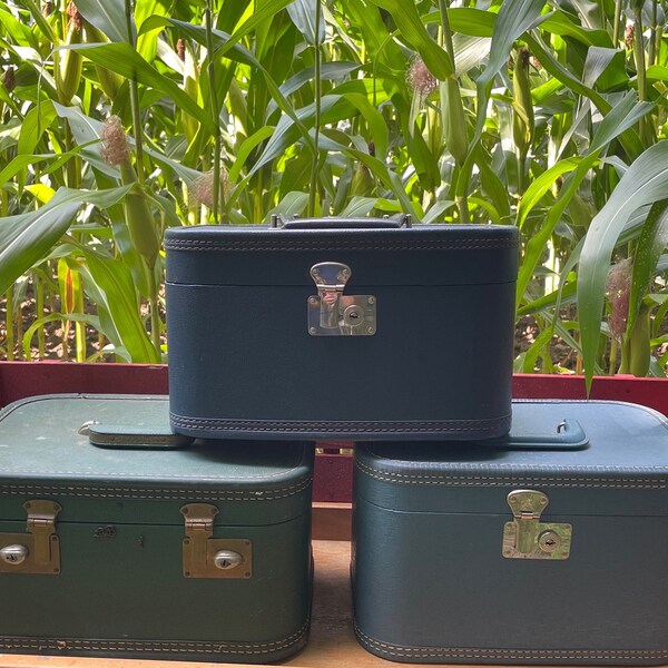 Vintage Train Case - Etsy