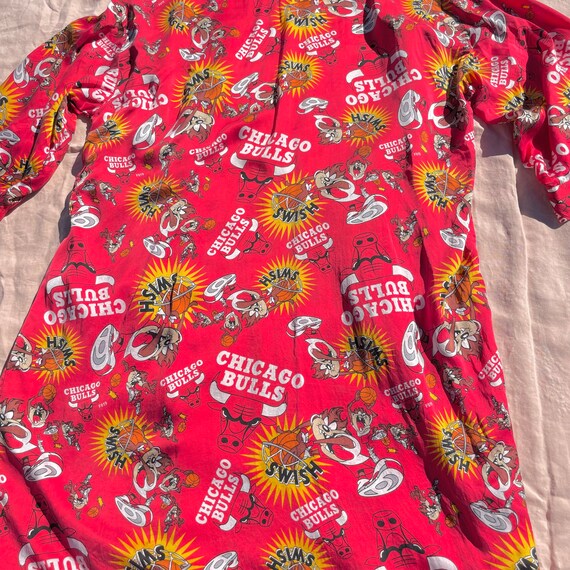 100% Silk Chicago Bulls Taz Robe | 1990's Basketball … - Gem