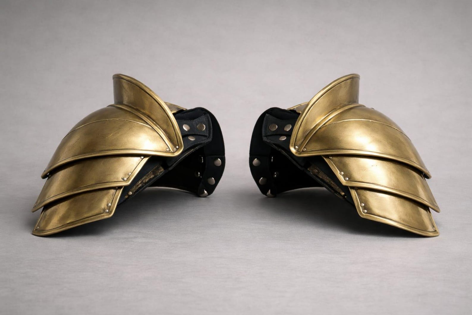 Golden Valkyrie Warrior Armor, Full Gold Plate Set With Chainmail Drape ...