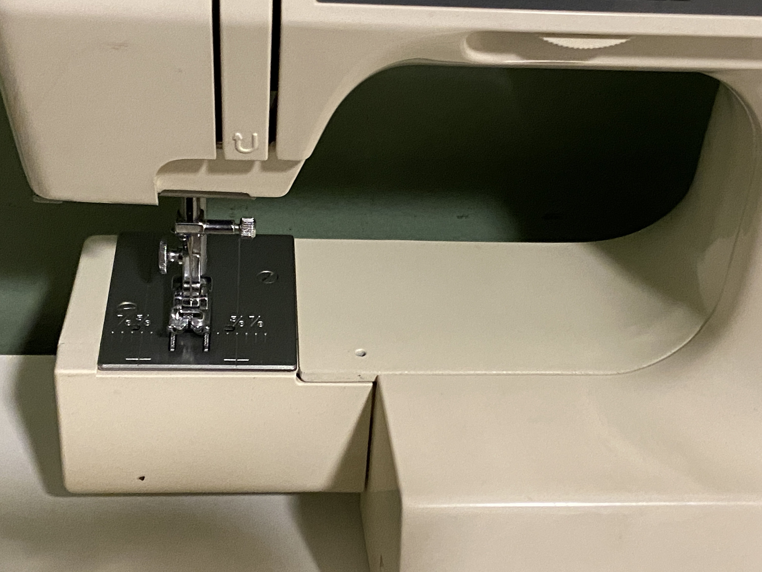 Kenmore 12 Stitch Zigzag Sewing Machine Byjanome Serviced Working Model ...