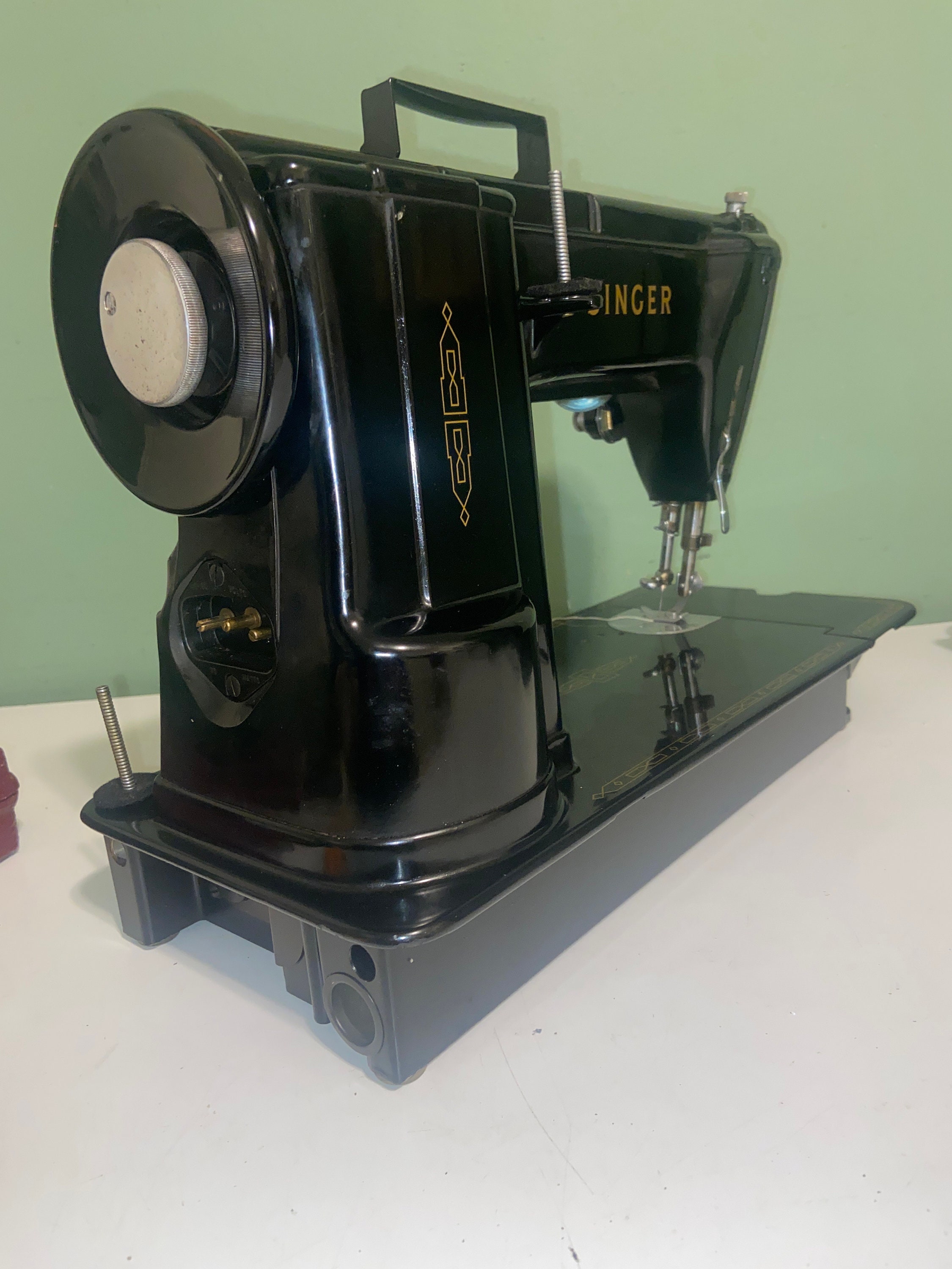 Singer 301 A Sewing Machine Black Lots of Attachments Featherweight Big ...