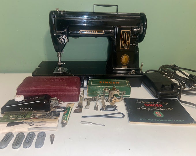 Singer 301 A Sewing Machine Black + Lot’s of Attachments Featherweight ...
