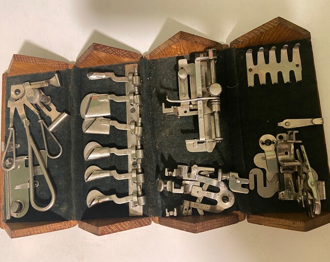 Singer Puzzle Box With Complete Attachment's and Accessory's #11 for ...