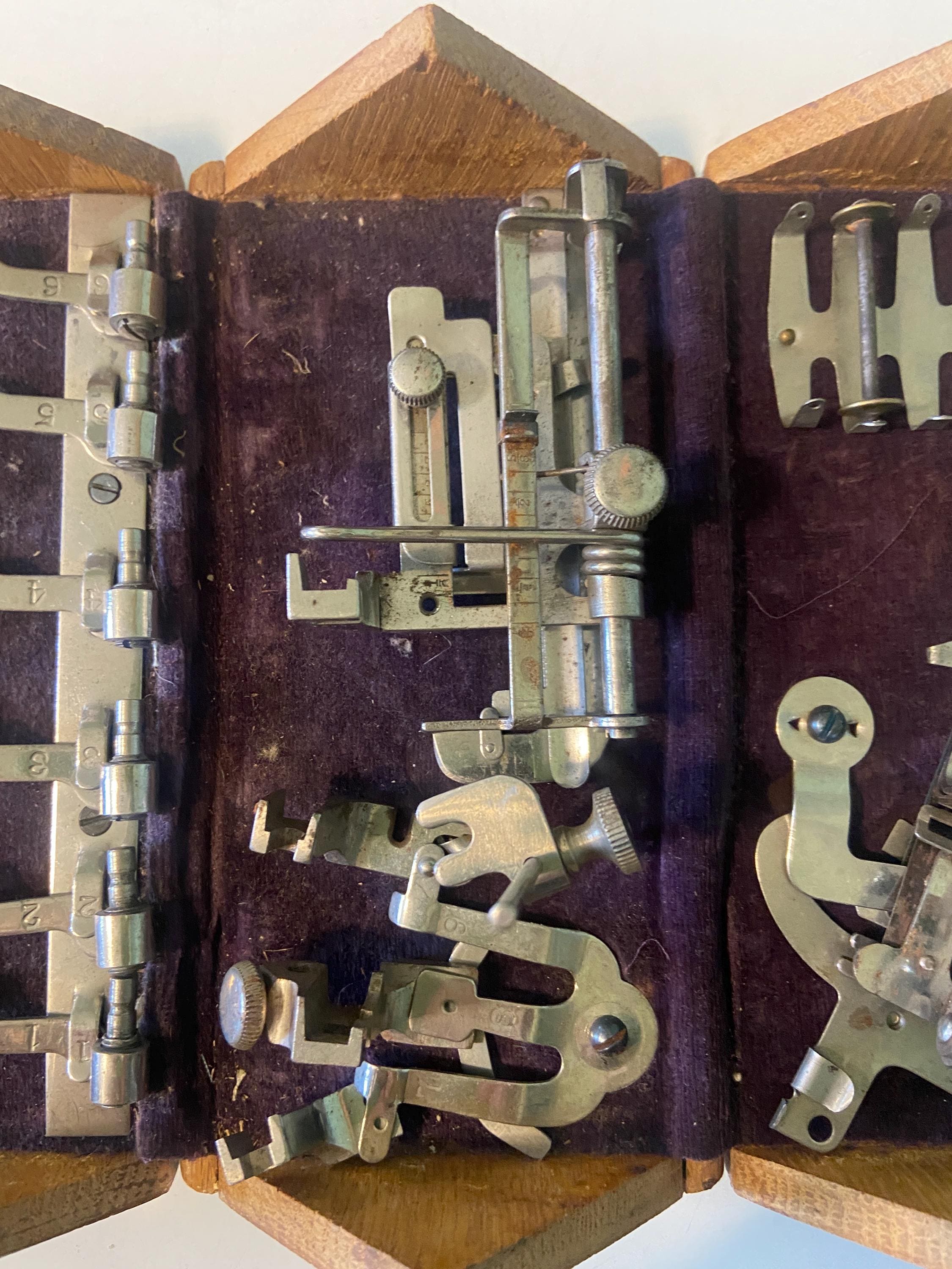 Singer Puzzle Box With Complete Attachment's Set #11 for Singer 27, 127 ...