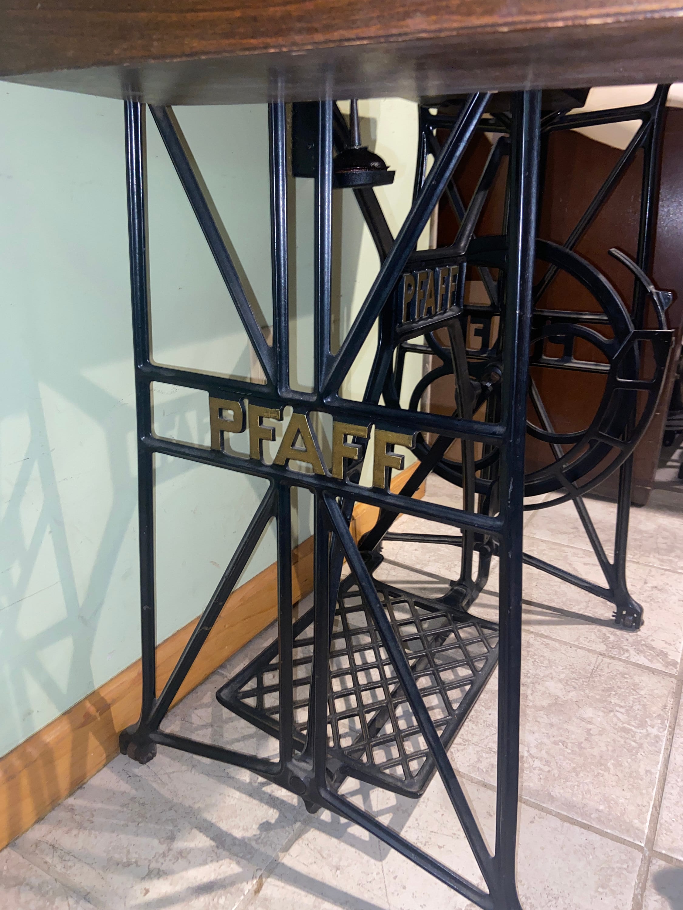 Vintage Pfaff Model 11 Art Decotreadle Sewing Machine With Attachment’s ...