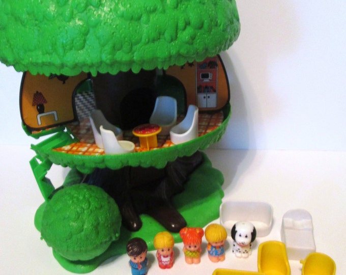 Vintage 1970s Kenner TREE TOTS Family Treehouse With Accessories ...
