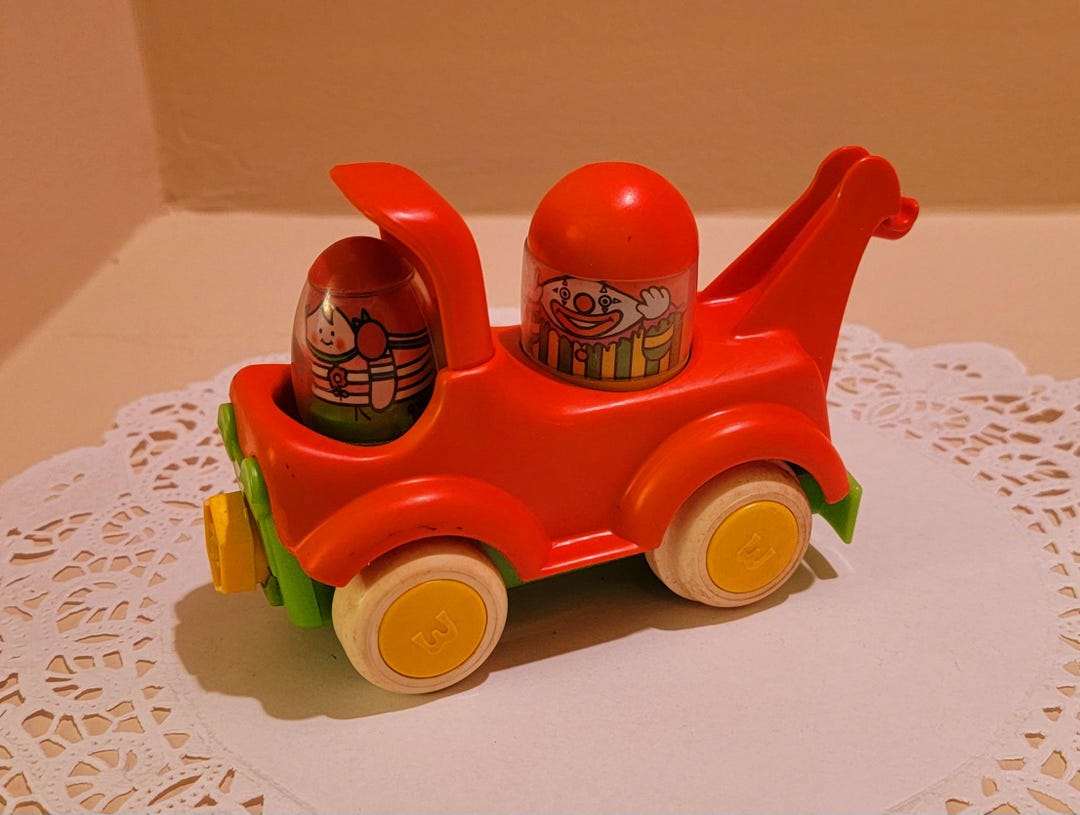 Vintage WEEBICLE Weebles Tow Truck With 2 Weebles, 1970s Rare Vintage ...