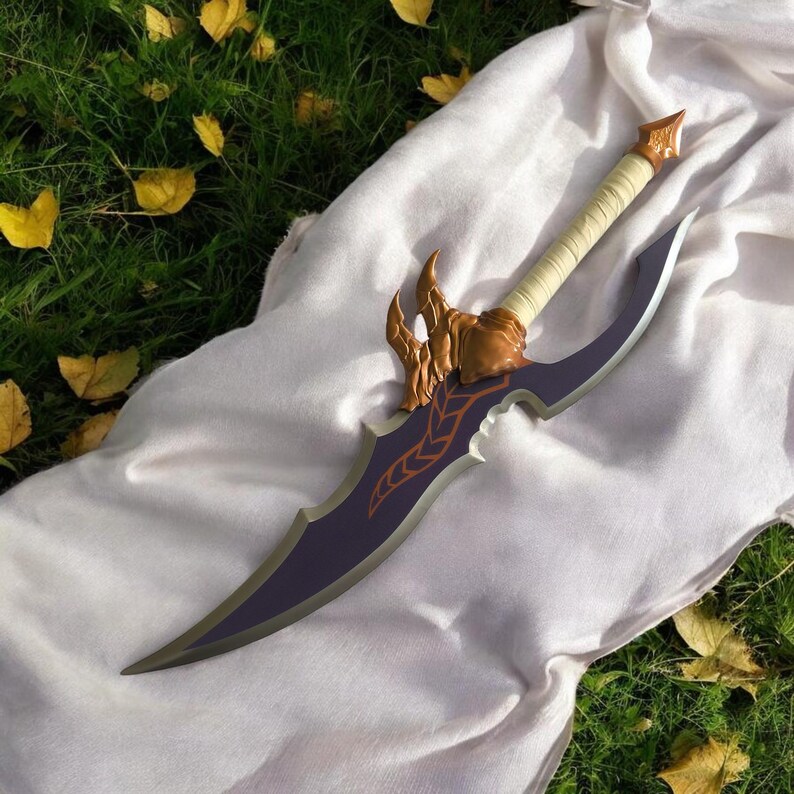 Kasaka's Venom Fang Dagger & Knight Killer Dagger | Life-size Metal ...