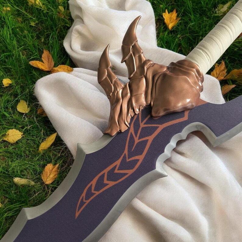 Kasaka's Venom Fang Dagger & Knight Killer Dagger | Life-size Metal ...