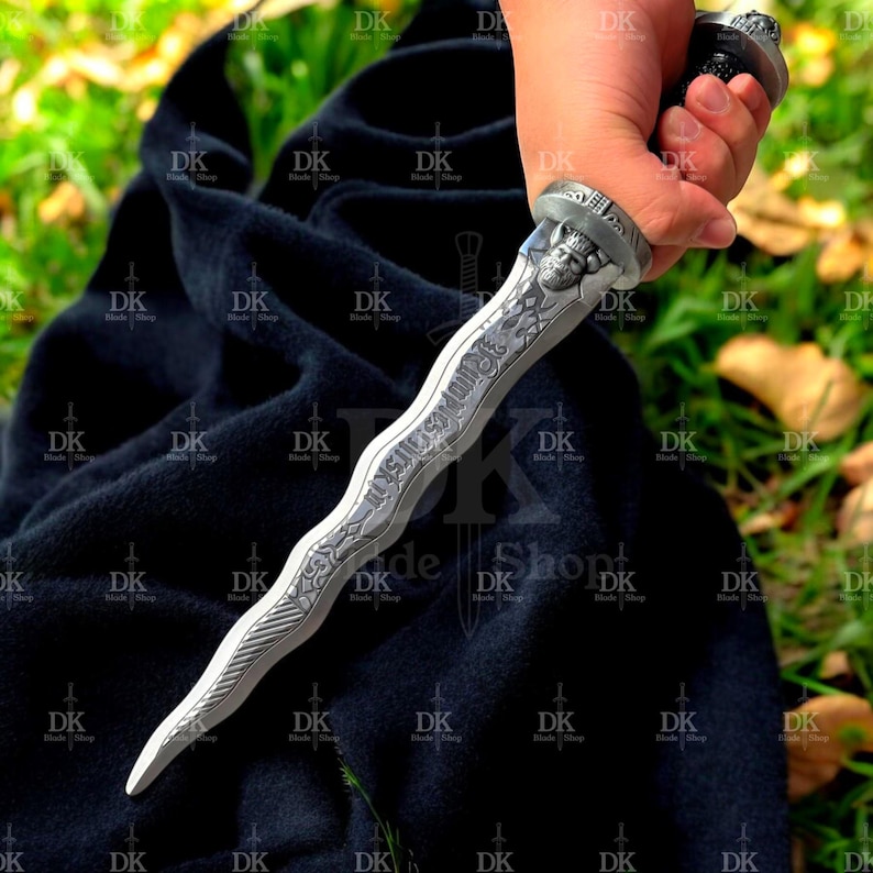 Once Upon a Time Rumpelstiltskin's Dagger | Dark One Dagger Replica ...