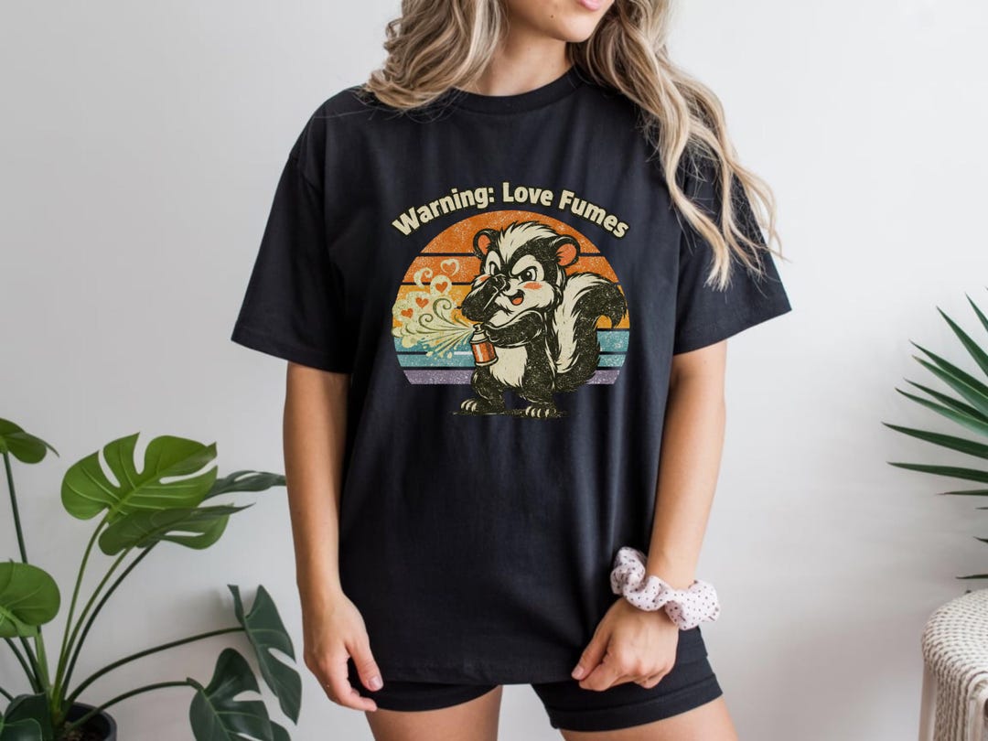Skunk Graphic T-shirt: Retro Sunset, Anti-valentine Humor - Etsy
