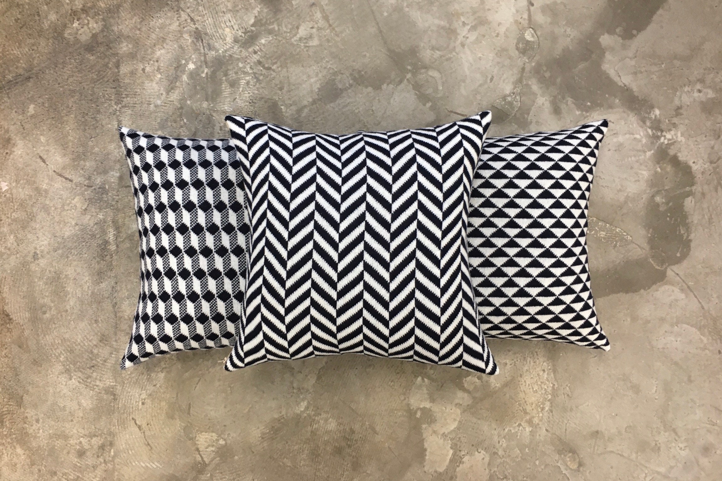 Throw Cushion Geometric Pattern Geometric Cushion Geometric Navy Cream ...