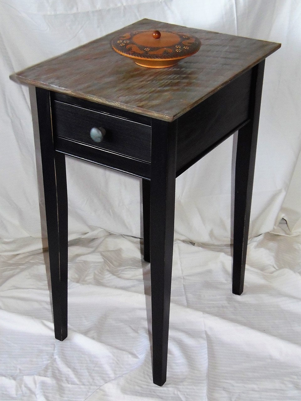 Rustic Barn Wood Top End Table - Etsy