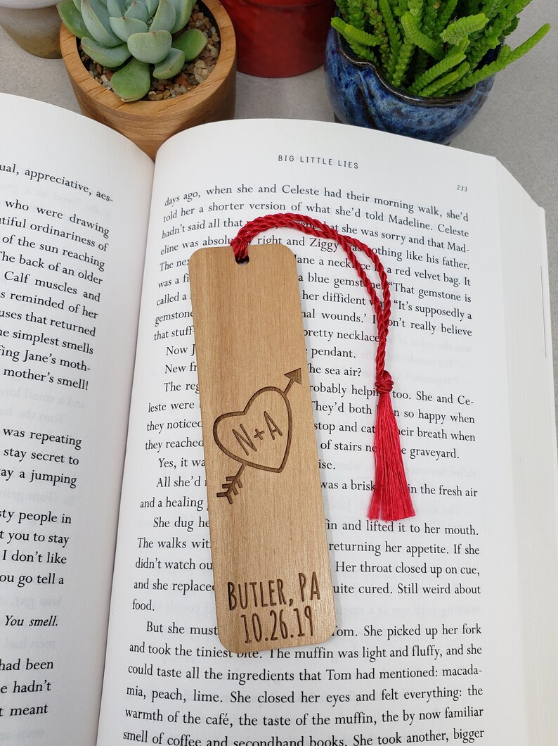 Wedding Favor Bookmarks Alder Heart Arrow Initials and Date - Etsy