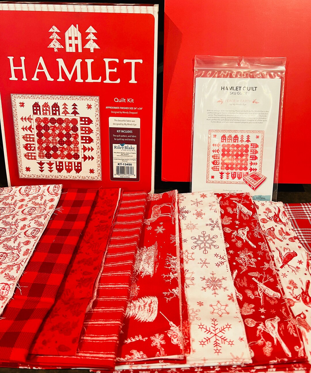 LAST KIT AVAILABLE! Peace on Earth - Hamlet Quilt Kit - Riley Blake ...