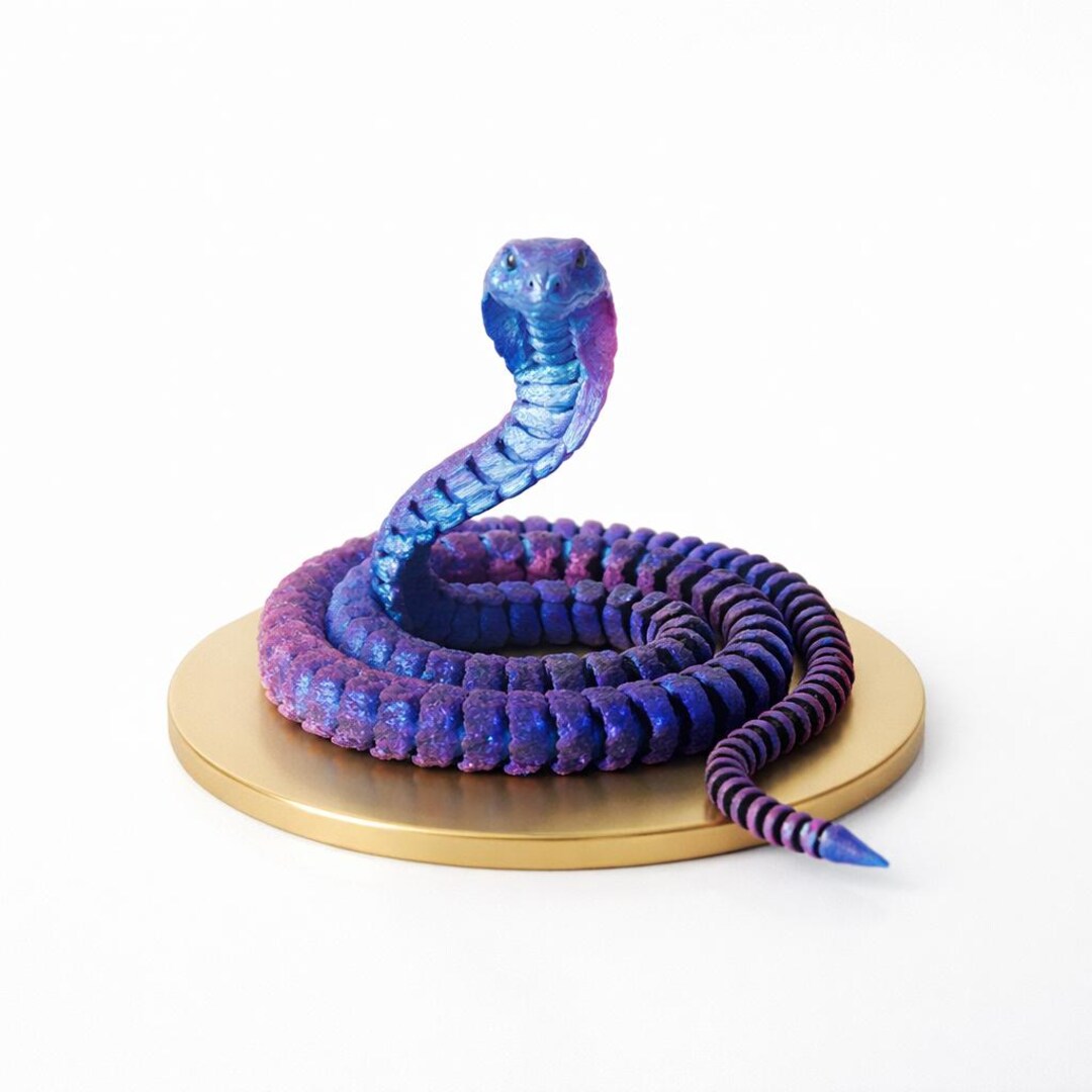 3D Printed Articulated Cobra – Flexible PLA Reptile Desk Decor - Etsy