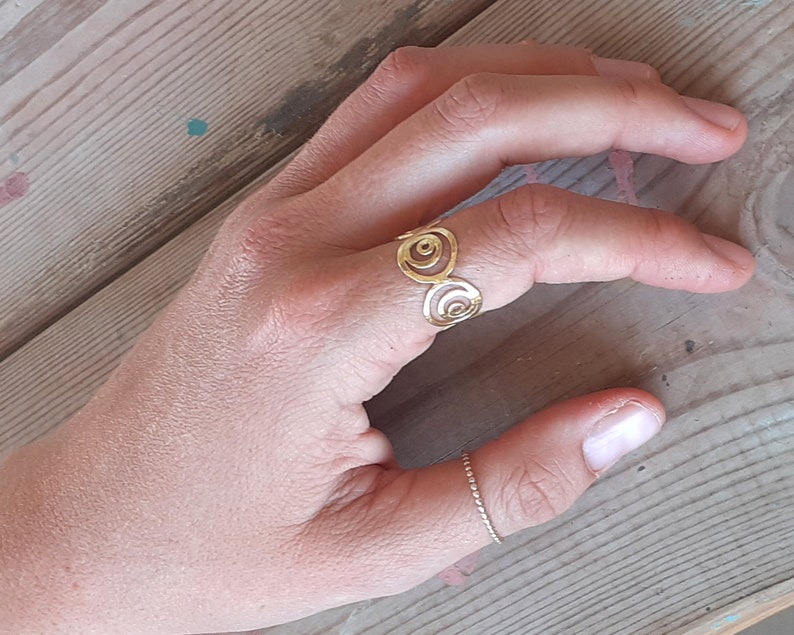 14k Gold filled circle ring Gold spiral ring | Etsy