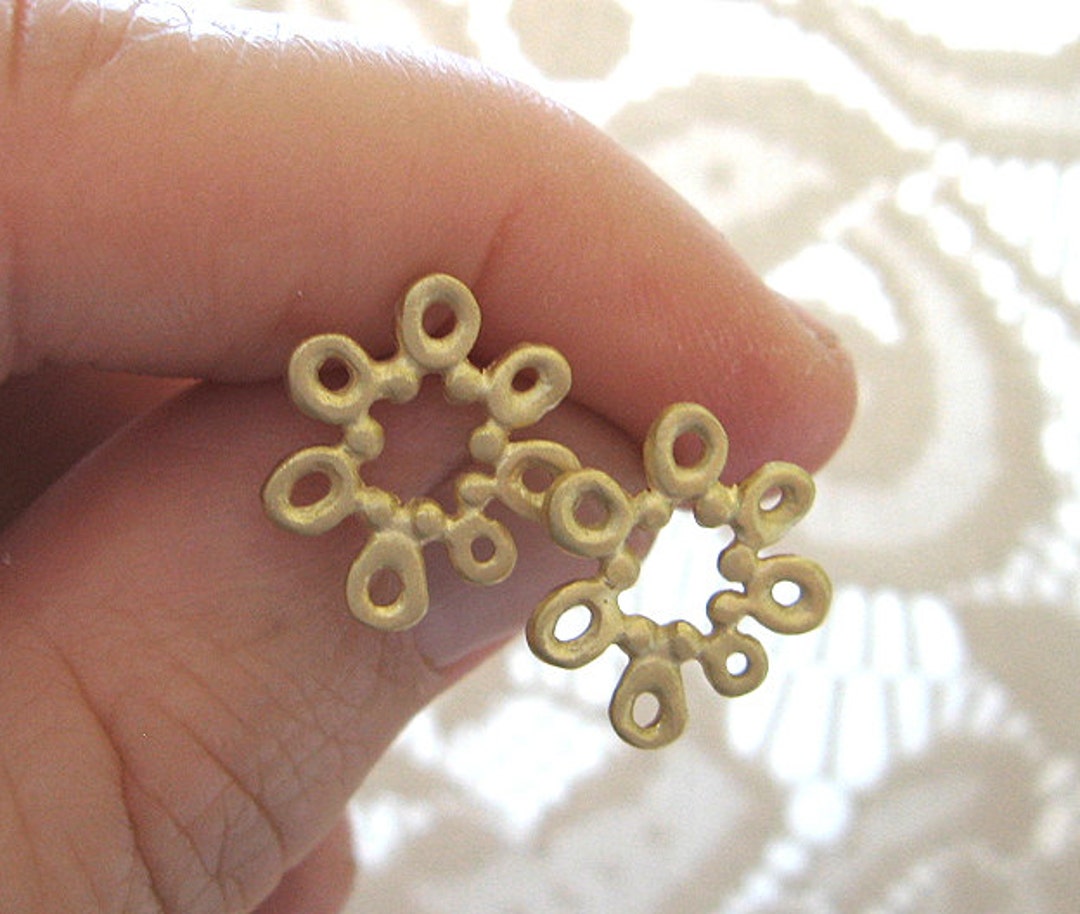 Pendientes de botón con forma de flor dorada, Pendientes de botón con ...