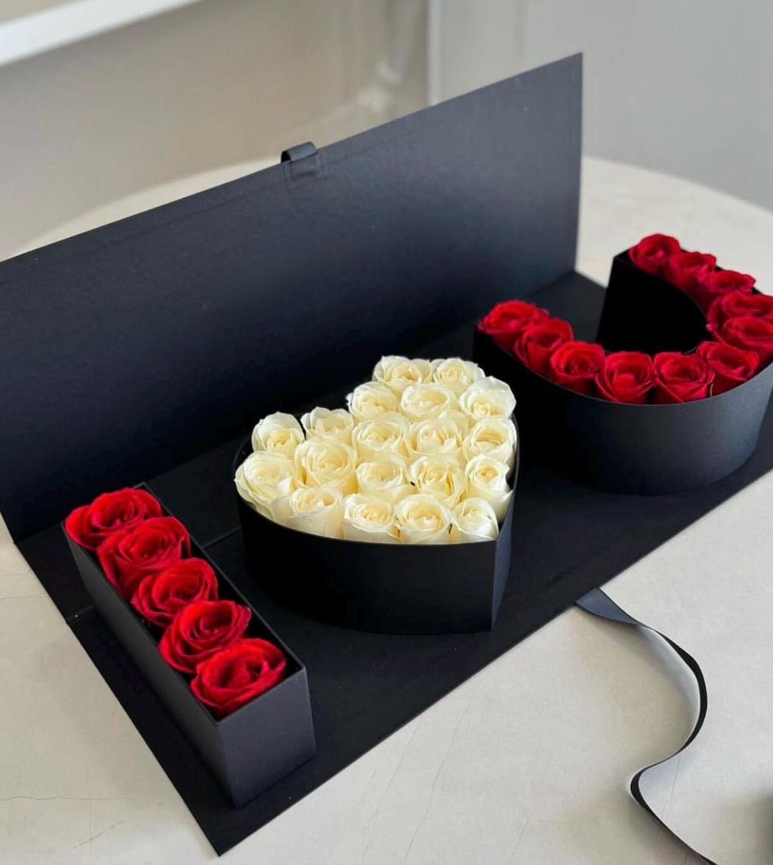 ILU Flower Box With Heart Centre | Eternal Roses | Luxury Romantic Gift ...