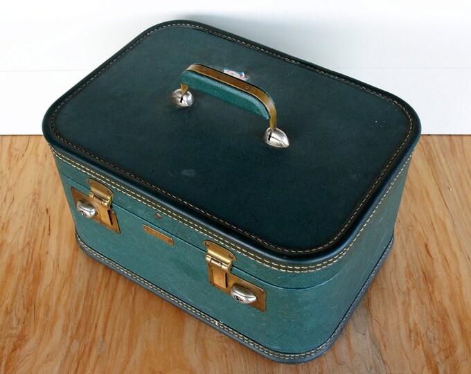 AWESOME OVERNIGHT BAG // Old Train Case // Large Vintage Train Case ...