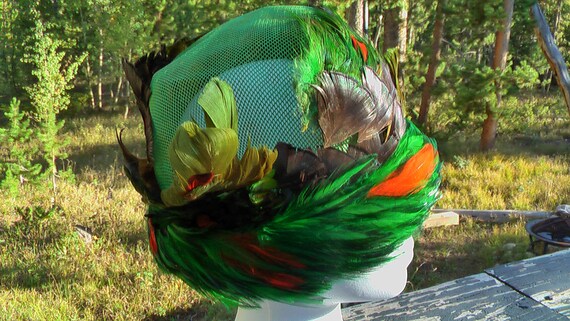 VERY COOL Multi Colored Feather Fedora Green Feathers… - Gem