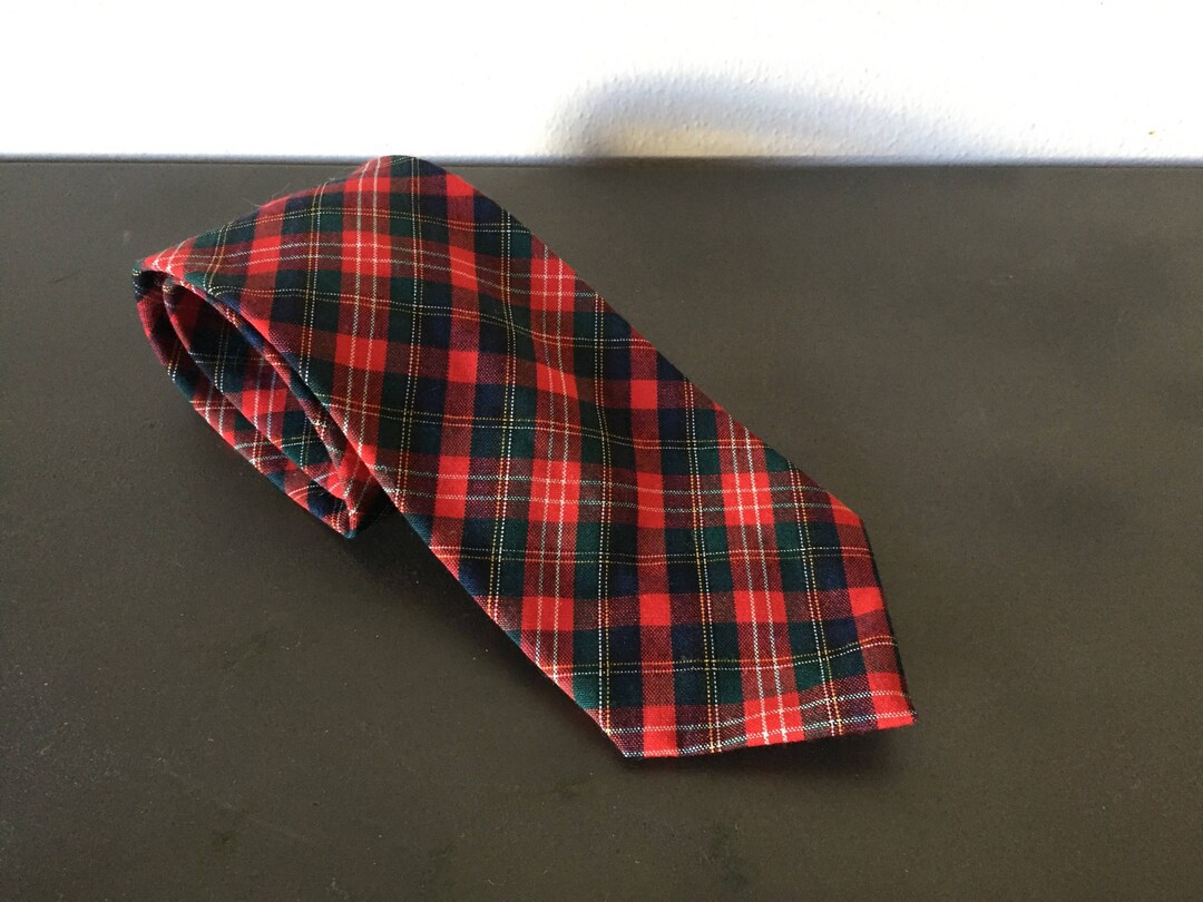 Vintage 1970s Pendleton Mens Necktie Wide Green Yellow Red Scottish ...