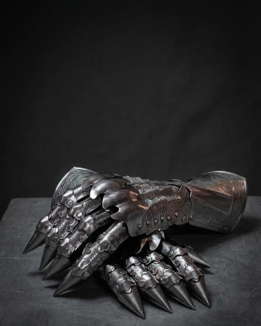 Nazgûl Gauntlet Armor | Dark Fantasy Spiked Steel Glove | Medieval ...