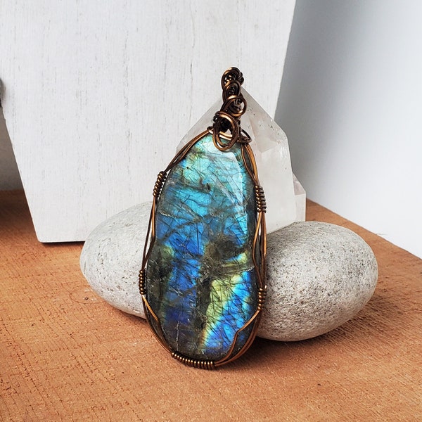 Labradorite Pendant - Etsy