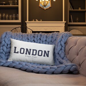 REVERSIBLE London Pillow-british Pillow-royals Pillow-queens Platinum ...