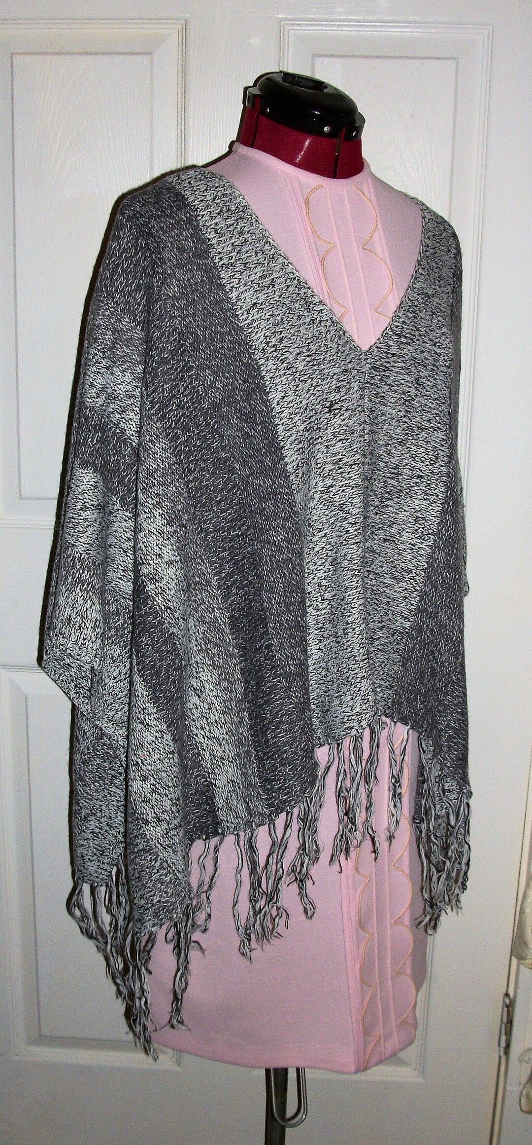 Sale 70% OFF Vintage Gray & White Knit Poncho Fringed Cape Country ...