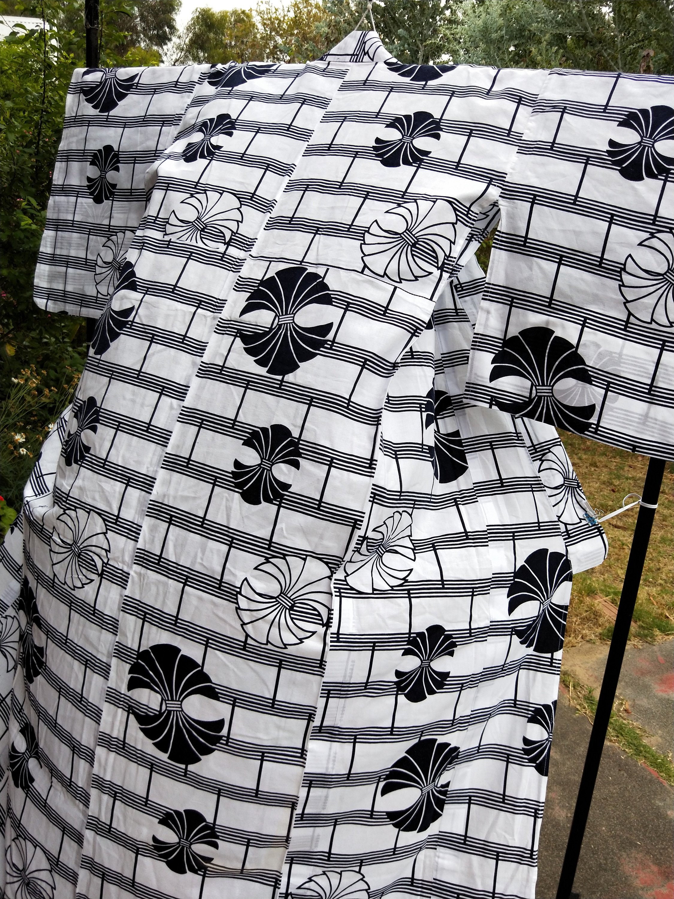 Vintage Japanese cotton yukata kimono indigo blue geometric patterns ...