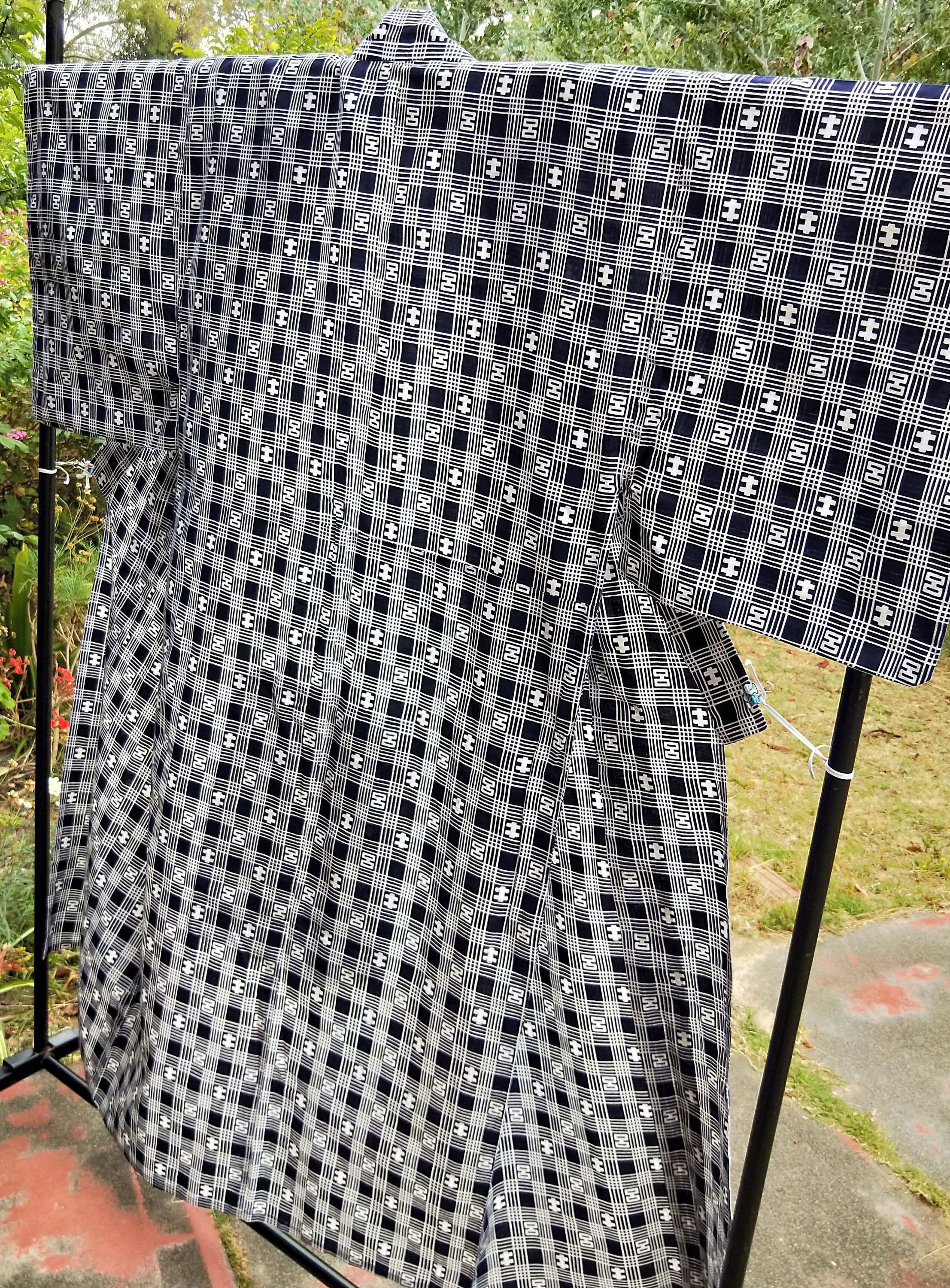 Vintage Japanese cotton yukata kimono indigo blue geometric shape and ...
