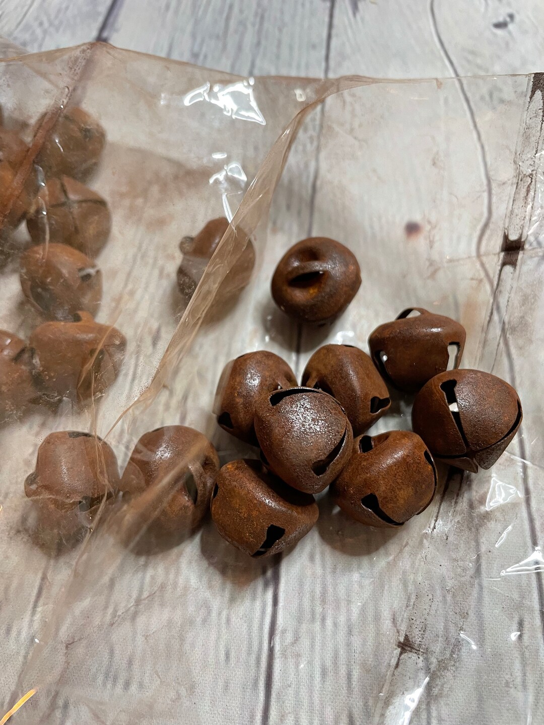 Rusty Jingle Bells-20mm 48/package Primitive Crafting DIY - Etsy