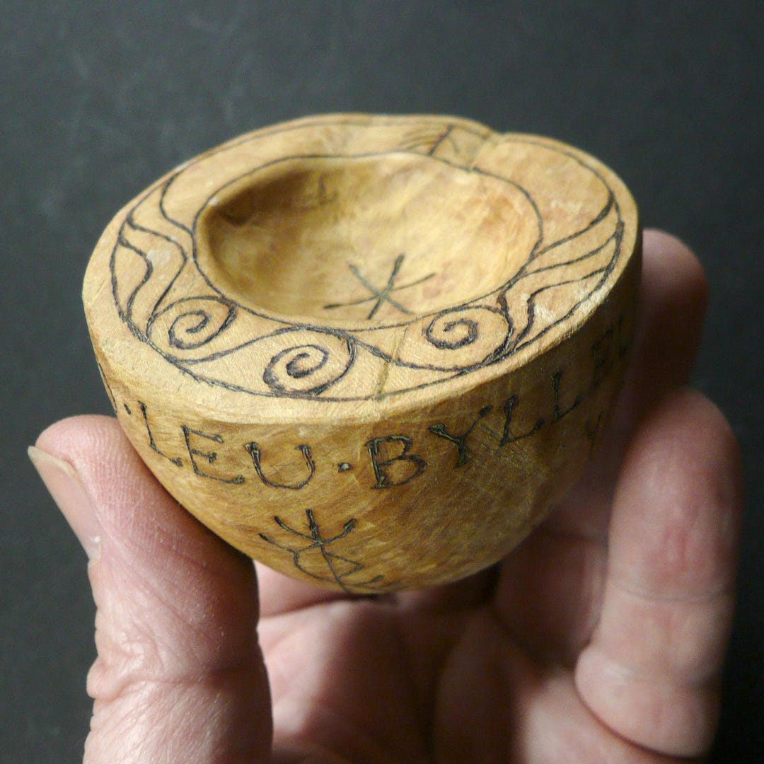 Blackthorn Welsh Spell Bowl: "strength and Protection" - Etsy
