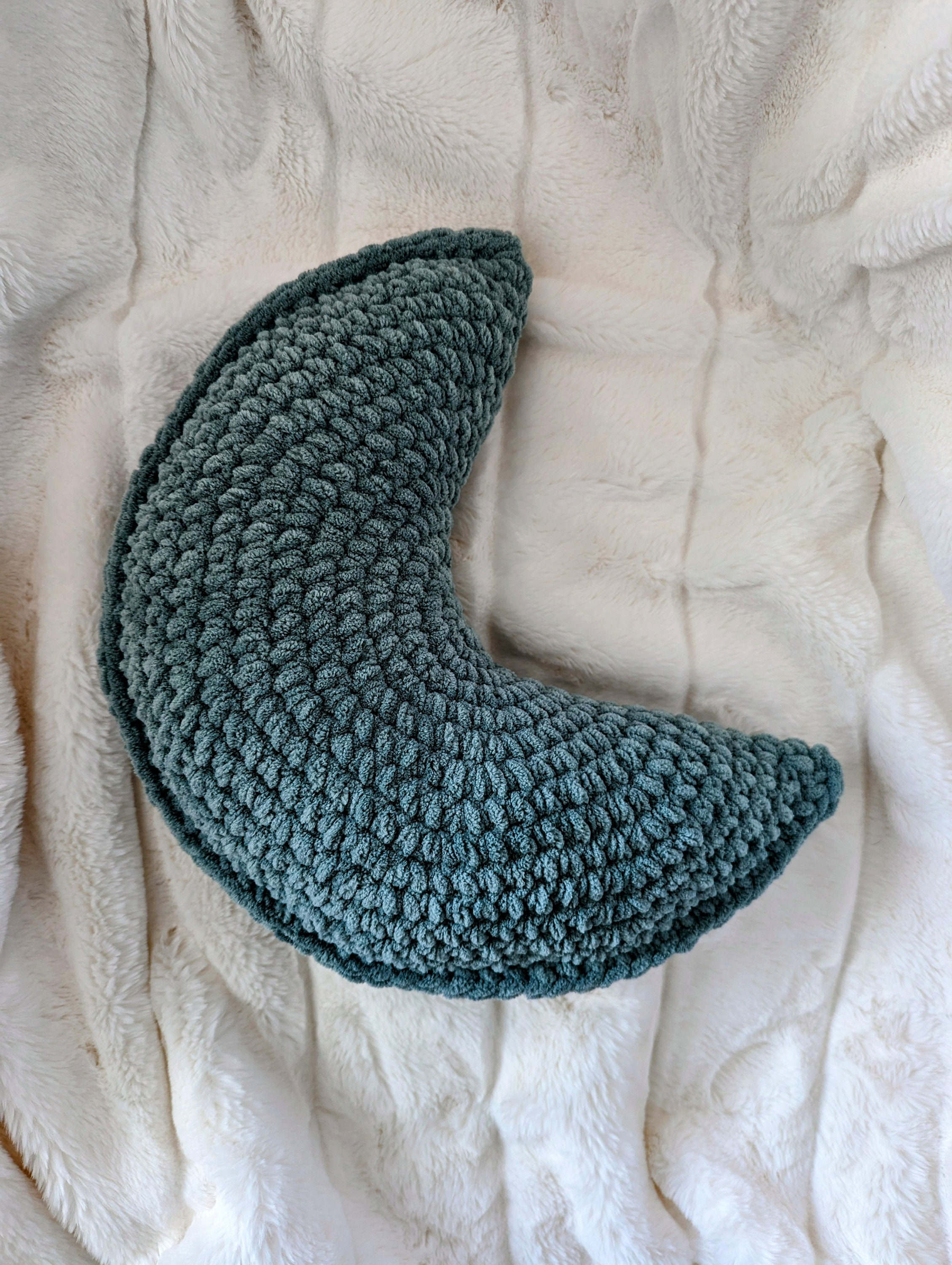 Moon Pillow Crochet Pattern Beginners Crochet Crescent Moon, Stuffed ...