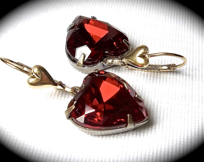 Red Heart Earrings // Vintage Crystals // Garnet // - Etsy