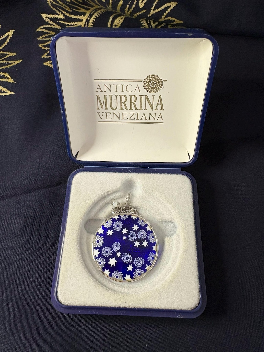 vintage-antica-murrina-veneziana-blue-white-floral-glass-pendant-with