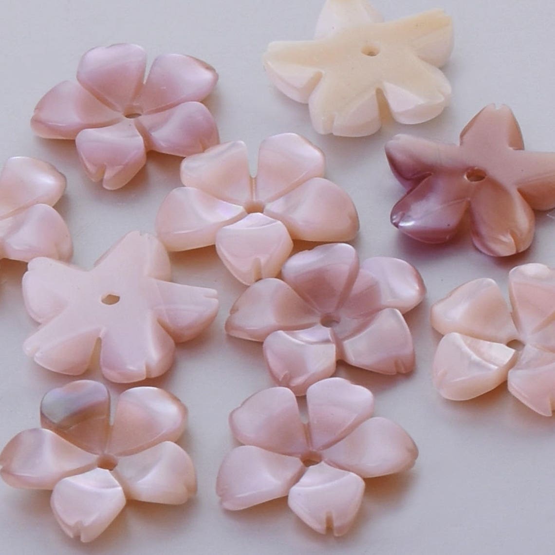 8/ 10mm Mother-of-pearl Shell Unique Shape Carved Shell Flower - Etsy