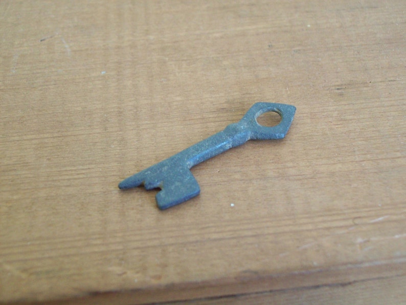 Ancient Bronze Key Free Shipping to USA - Etsy