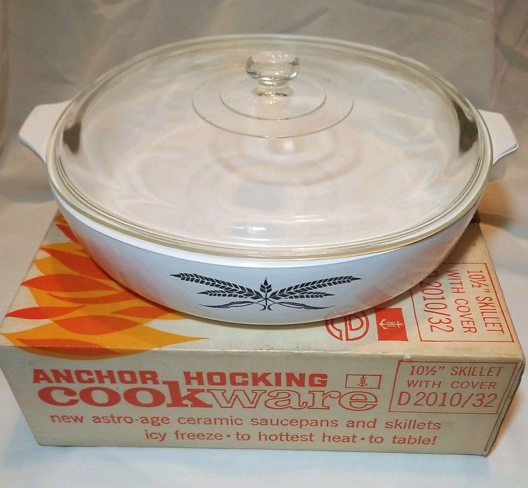 Vintage Anchor Hocking Cookware Black Wheat 10.5 in Skillet With Cover ...