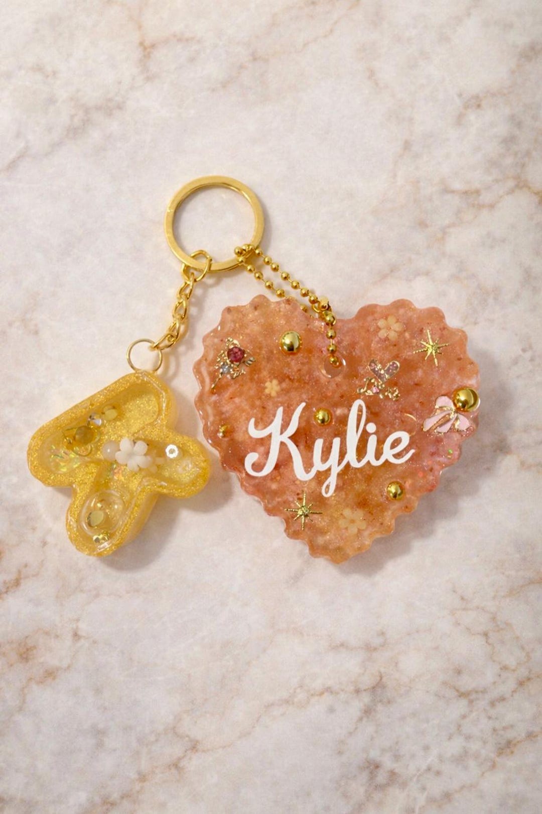 Personalized Shaker Letter & Name Keychain - Etsy