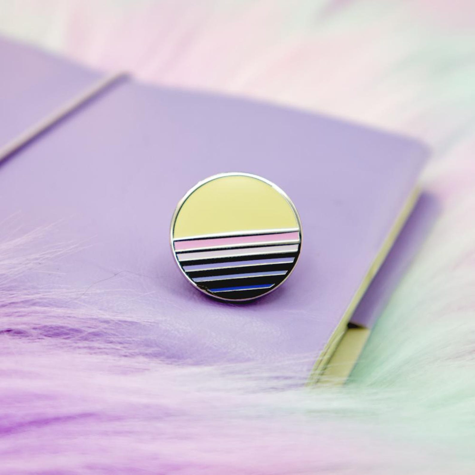 Gradient Vaporwave Sun Enamel Pin - Etsy