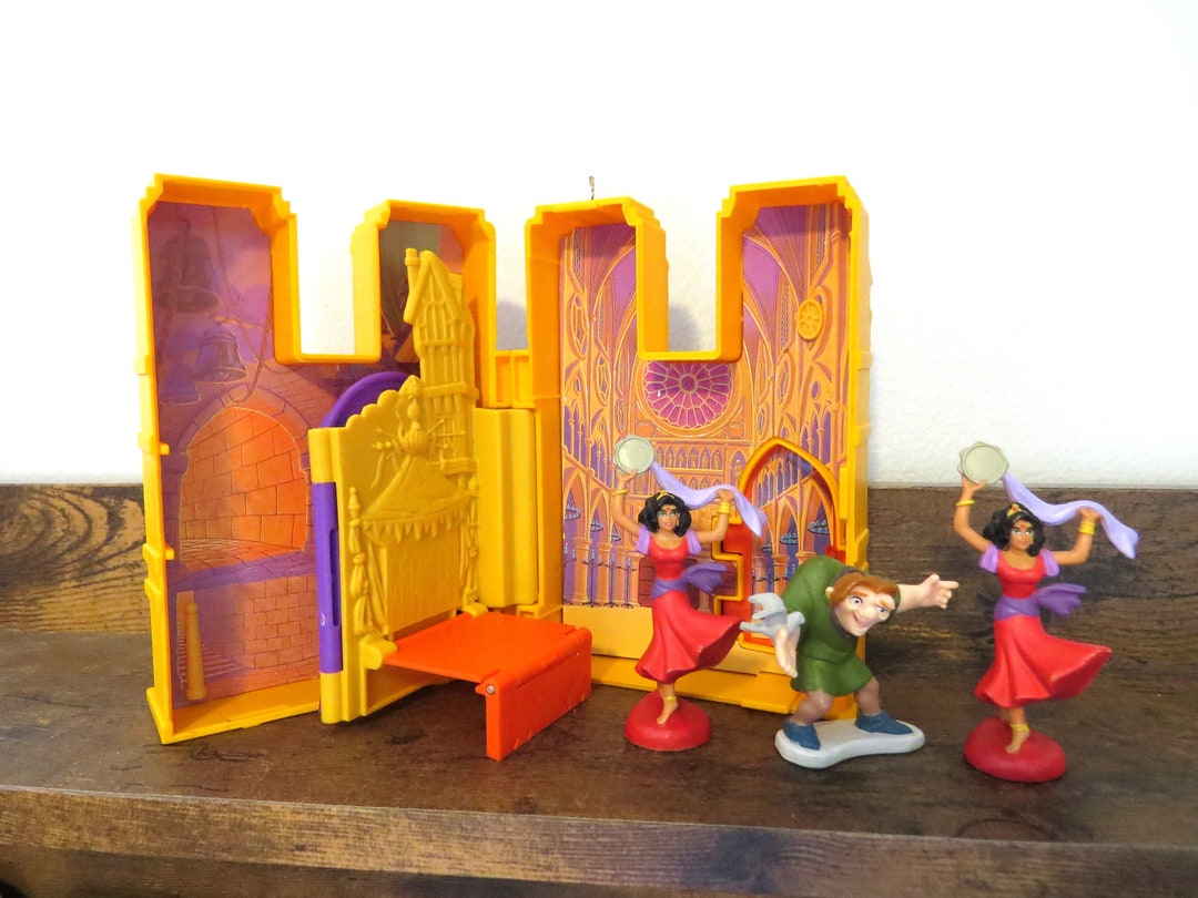 Vintage Disney Mattel Hunchback of Notre Dame Playset 1993 With 3 ...