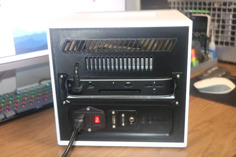 Vintage Crt-inspired Desktop Monitor | 9.7" 2K Display | Retro Design ...