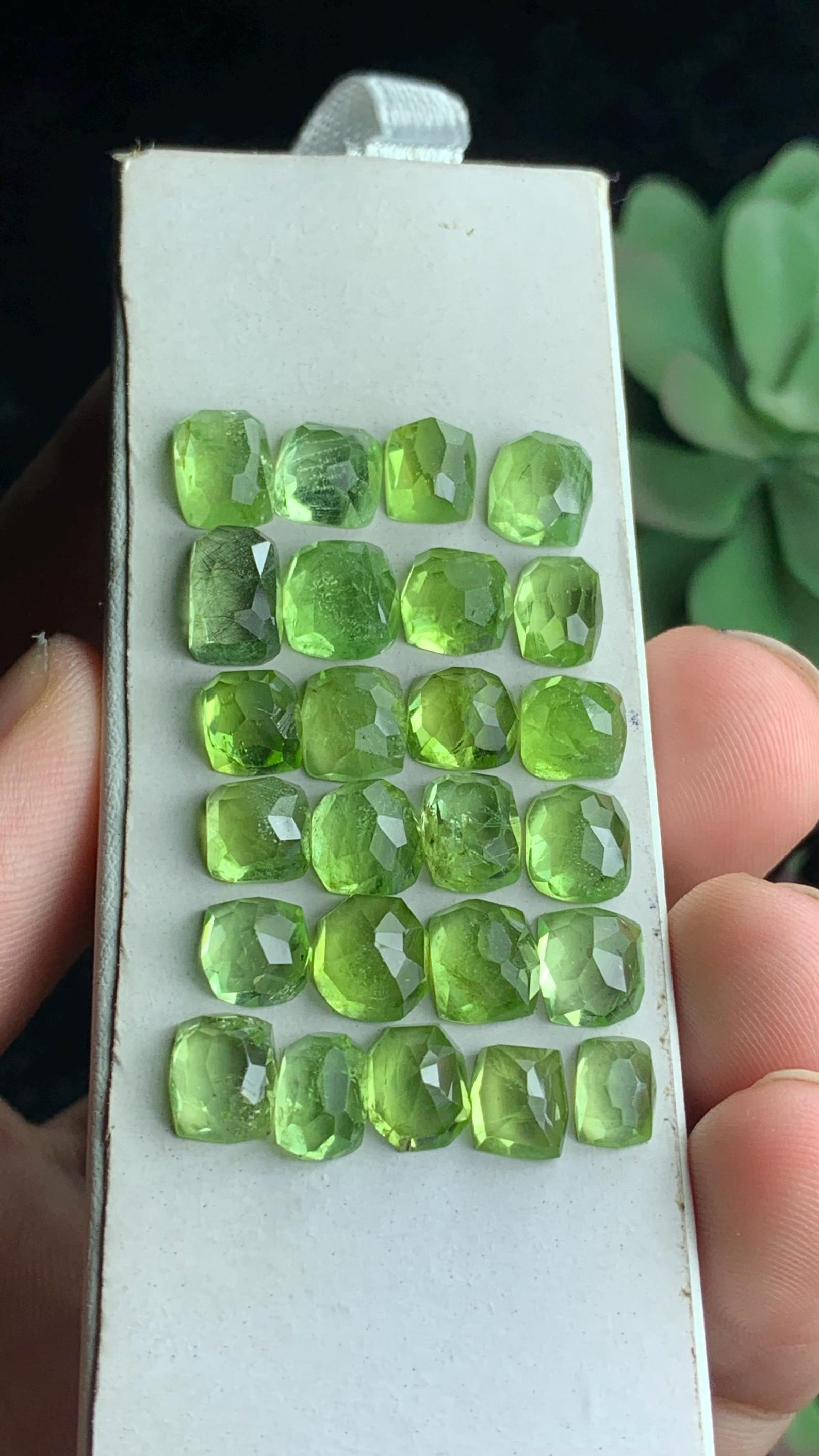 40 Carats Green Color Natural Peridot “rosecuts” Lot for Sale. Sizes ...