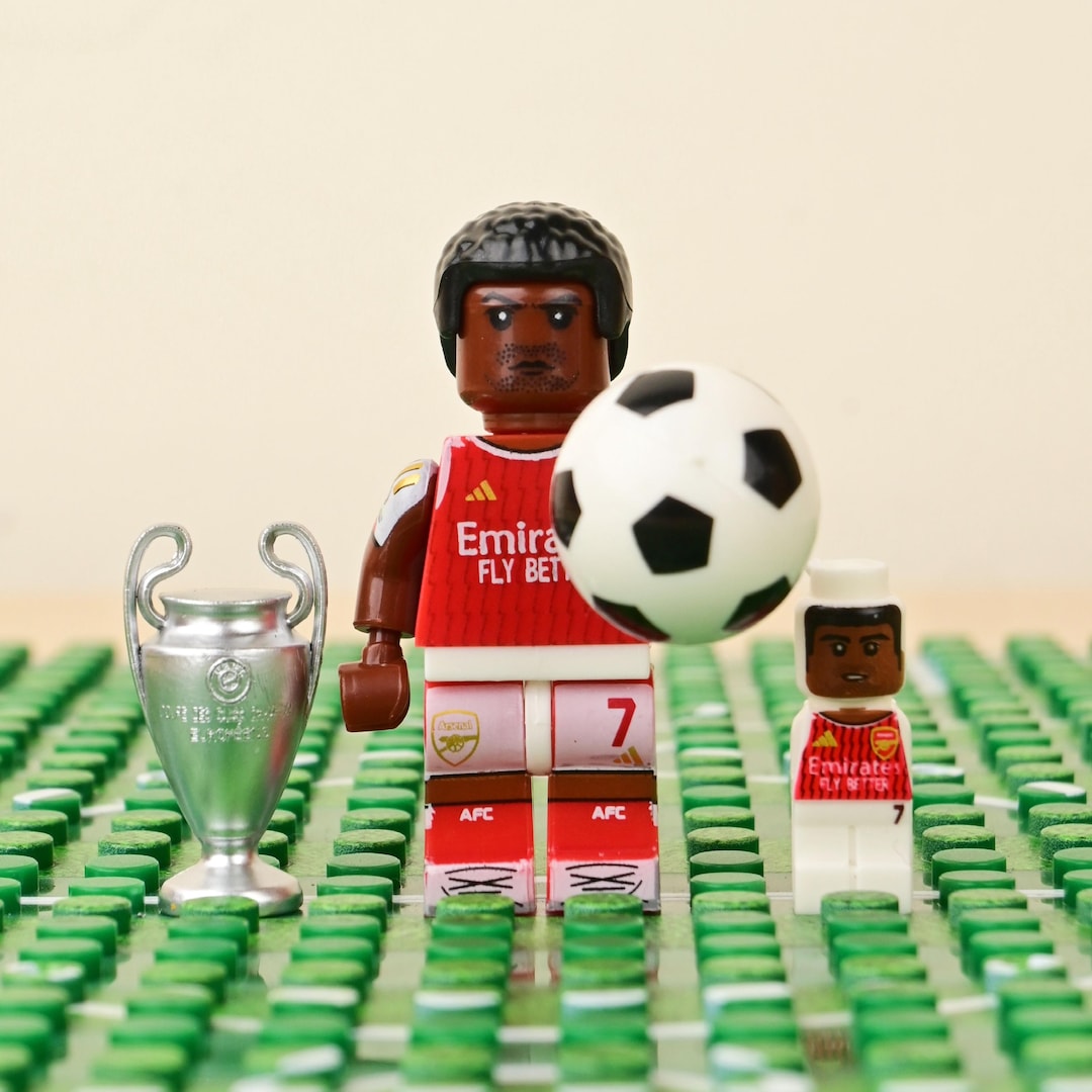Bukayo Saka Arsenal 7 Home Kit Minifigure With UCL Trophy - Etsy